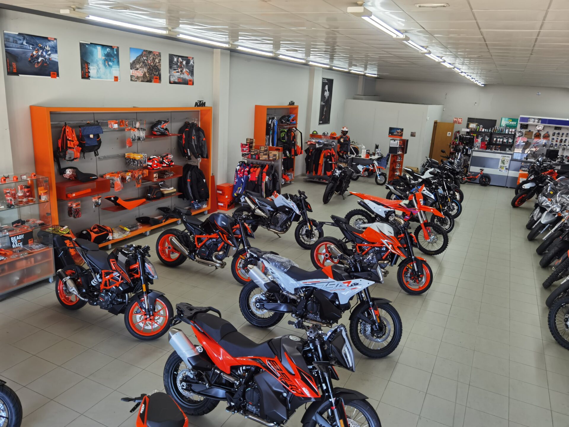 Perfect Bikes, Concesionario oficial de KTM, KYMCO y CF MOTO - Palencia ...